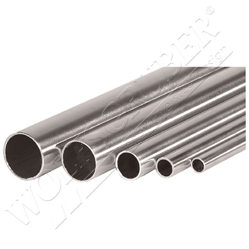 Des tubes et des barres en inox stockés - Rolling Center France